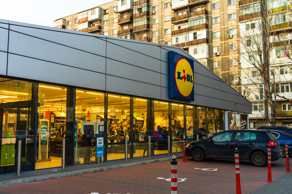 Lidl unveils 900th store with plans for 200 more - Grocery Gazette ...