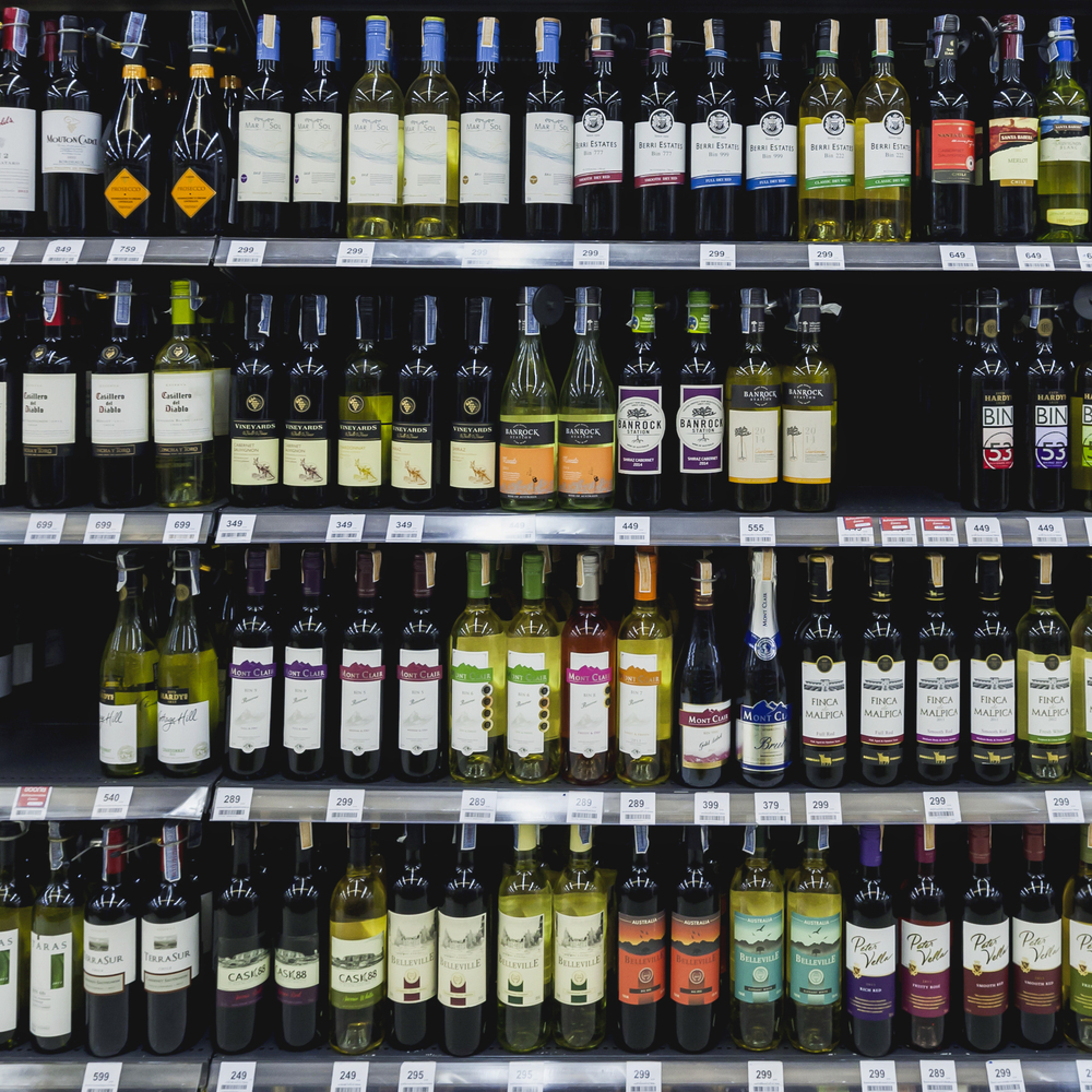 Shop staff should advise consumers how to 'cut back' on alcohol