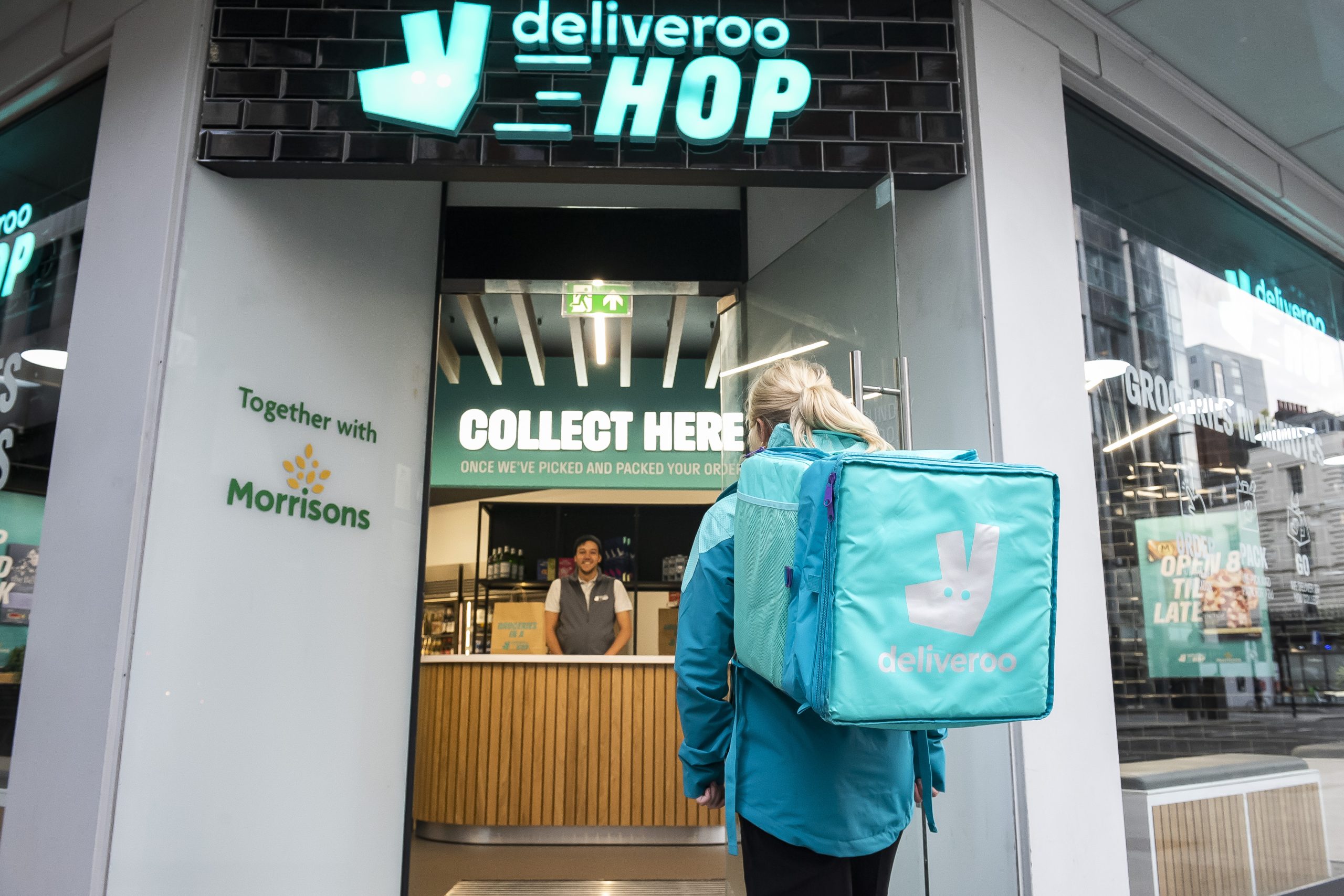 Behind the scenes at London's first ever Deliveroo Hop store - Grocery ...