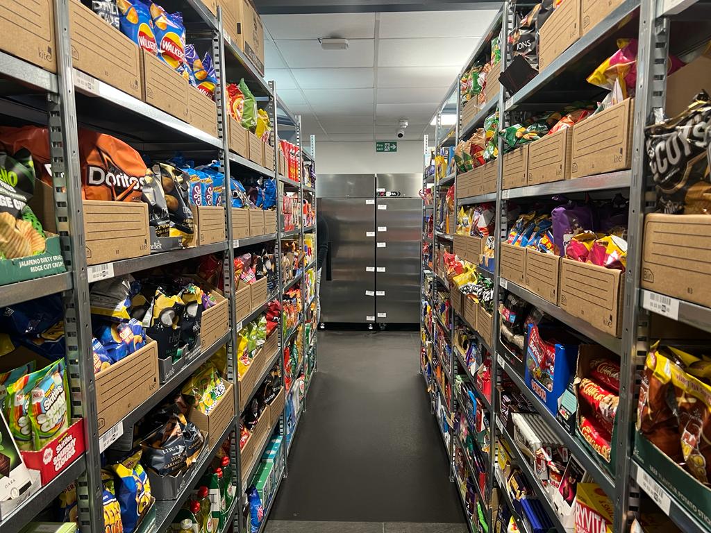 Behind the scenes at London's first ever Deliveroo Hop store - Grocery ...