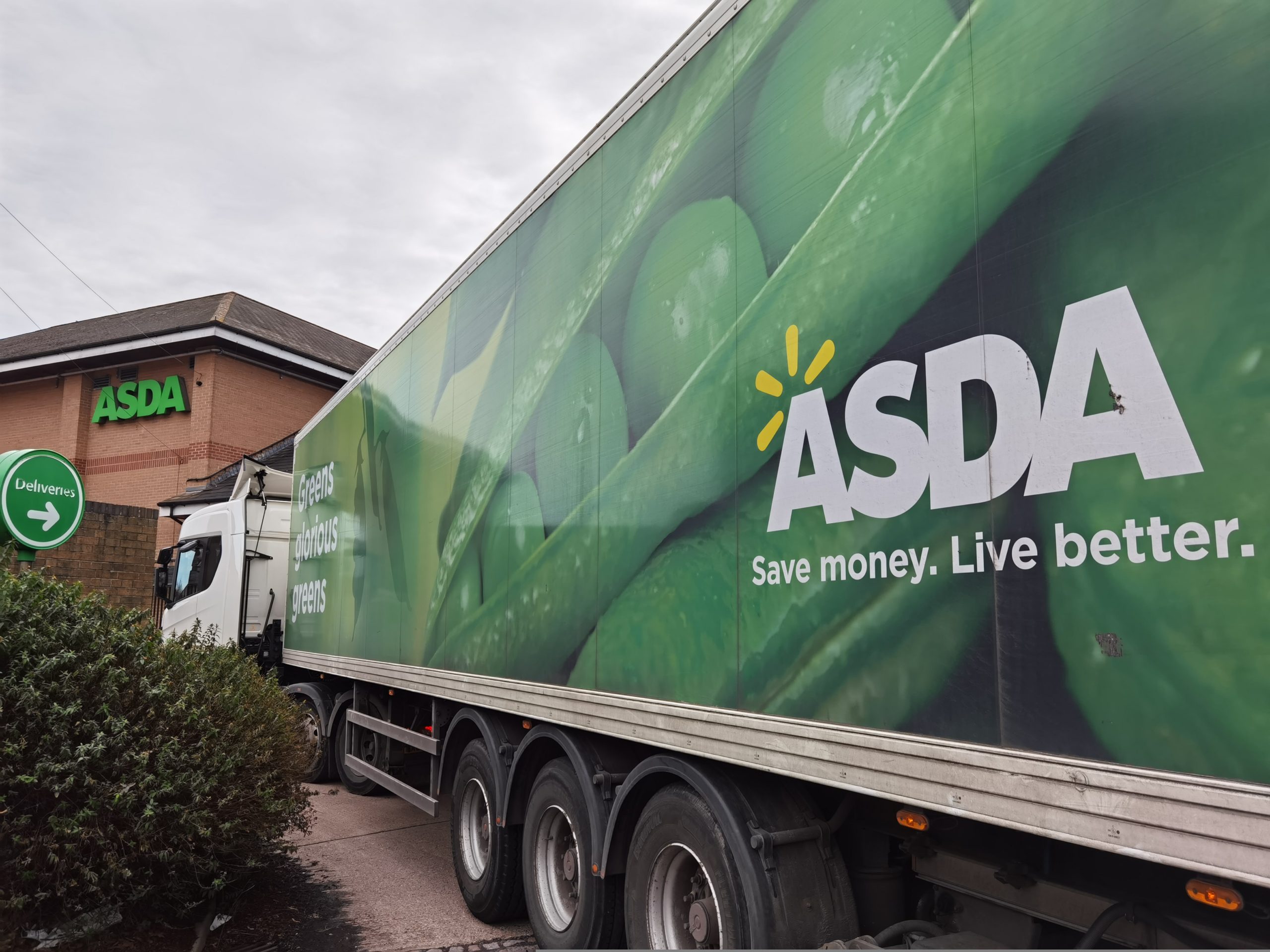 Asda drivers call off Christmas strikes after trade union talks ...