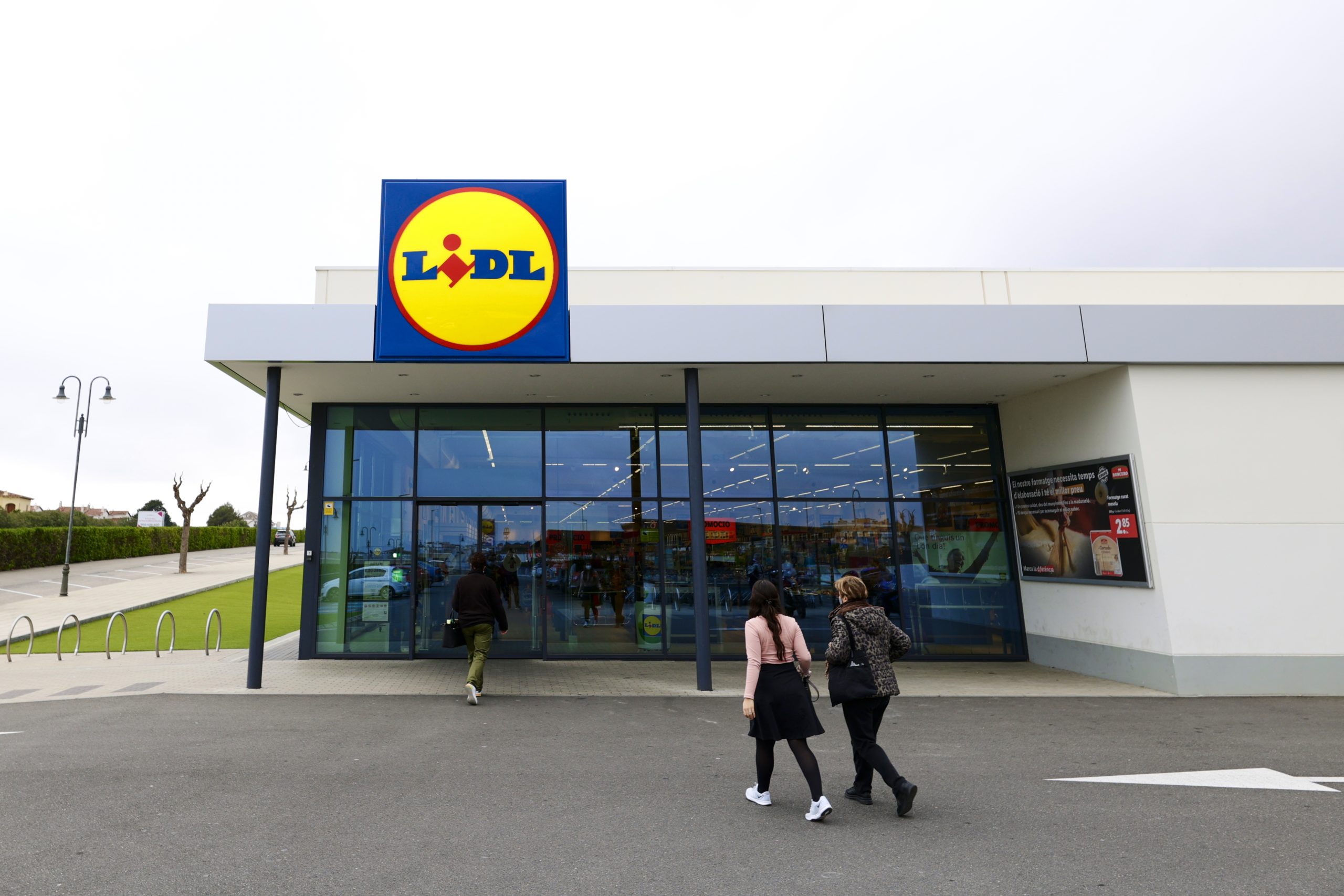 Lidl overtakes Asda to become the third largest supermarket in London ...