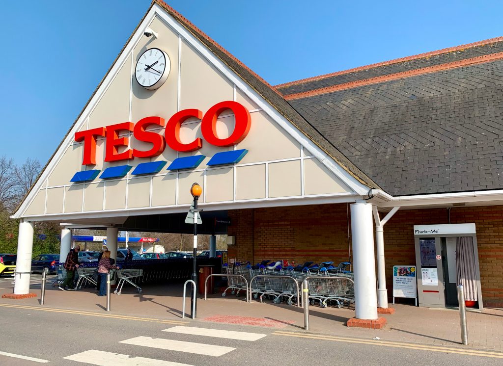 Tesco Q1 sales up as its rides fresh food and online boost